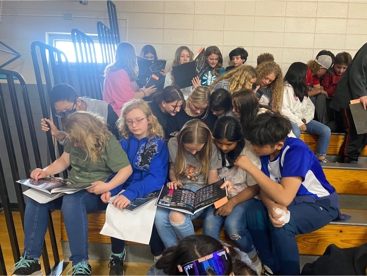 Live Feed | Avery Middle School